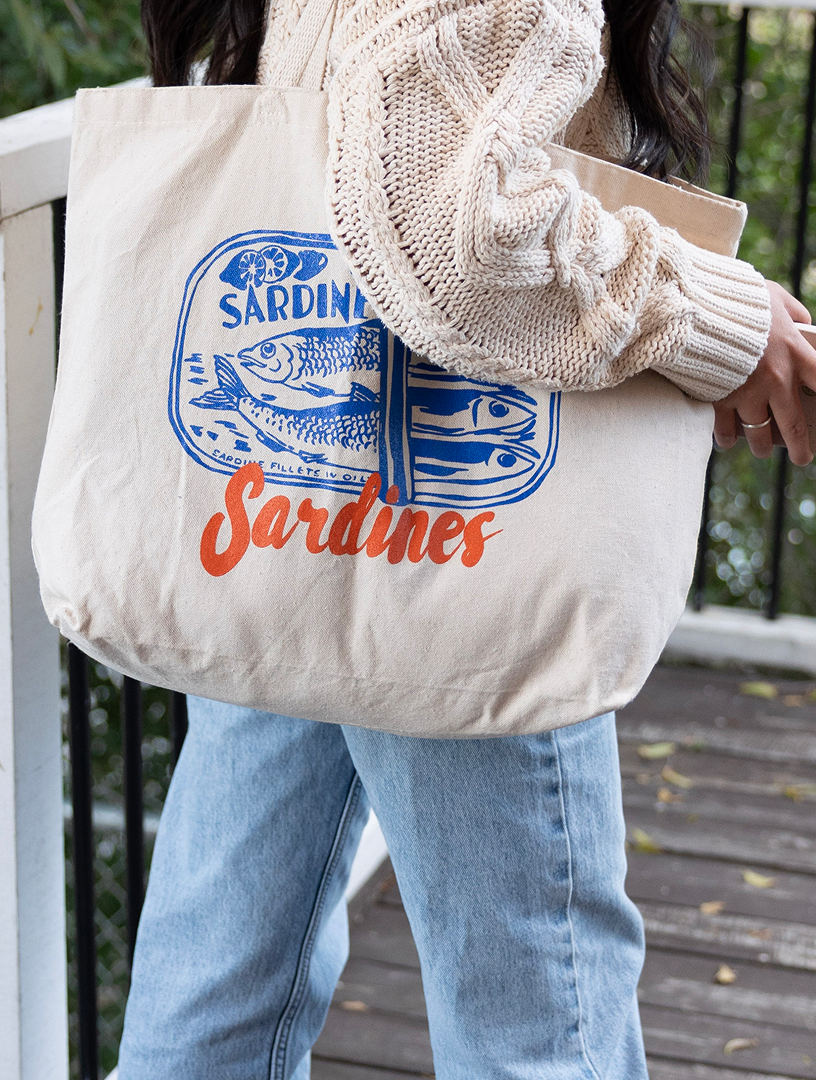 Electric Blue Sheep Dreamers iPhone 16 Case – Pela Case